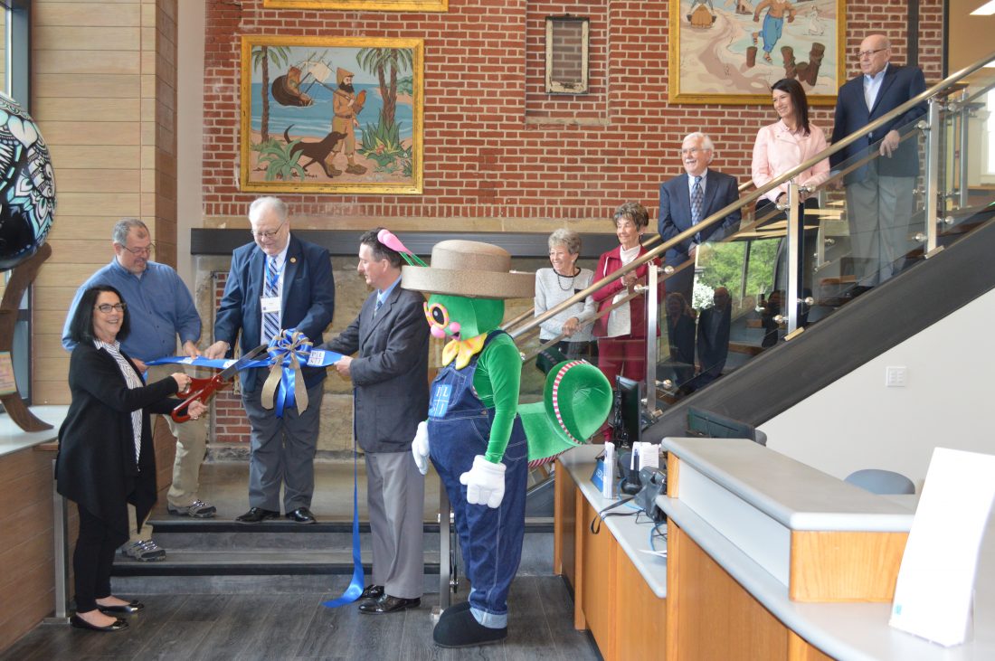 A new chapter begins: Steubenville Public Library reopens | News ...